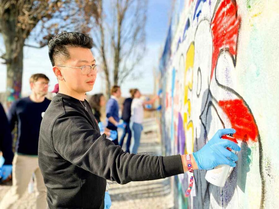Berlin Wall Graffiti Painting: History of Mauerpark Guide